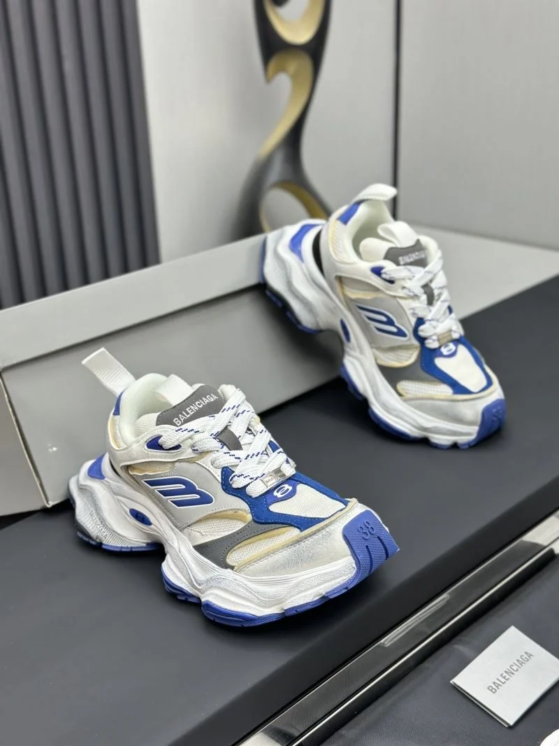Accurate model Balenciaga Track Shoes