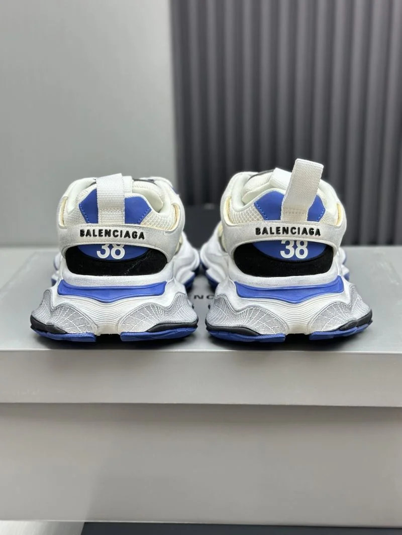 Accurate model Balenciaga Track Shoes