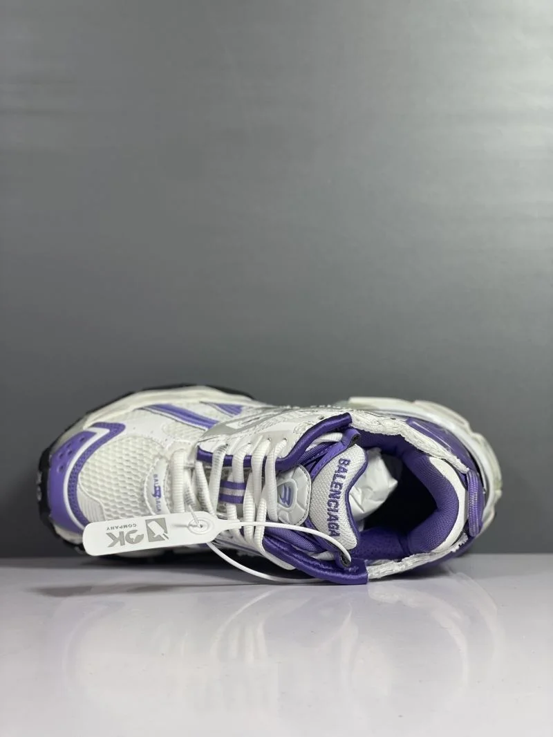Accurate model Balenciaga Track Shoes