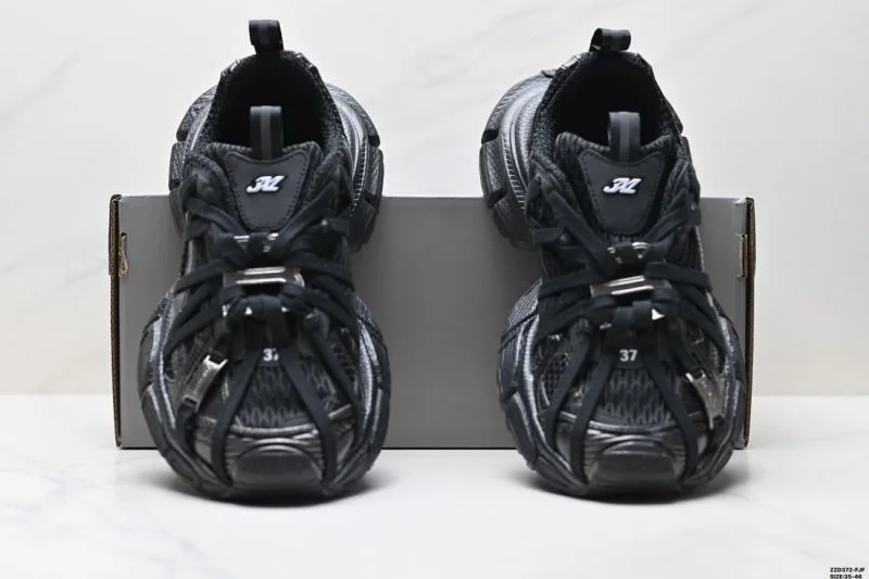 Accurate model Balenciaga Track Shoes