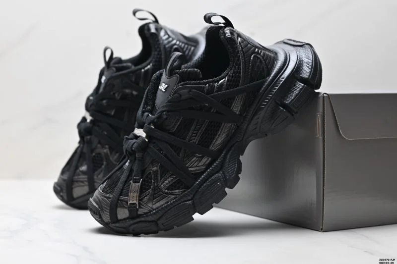 Accurate model Balenciaga Track Shoes