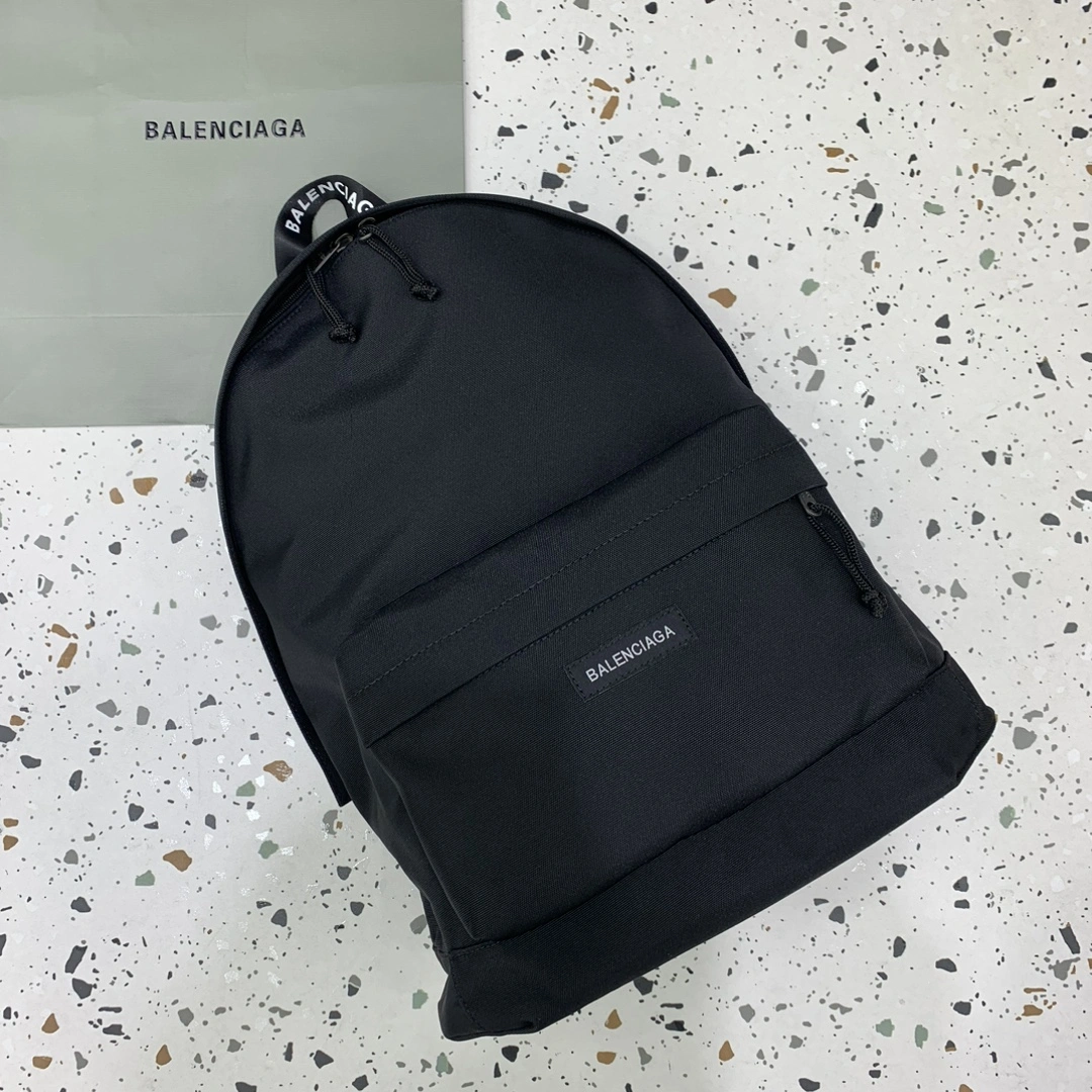 Balenciaga Trendy Minimalist Large Backpack for Fashion Enthusiasts
