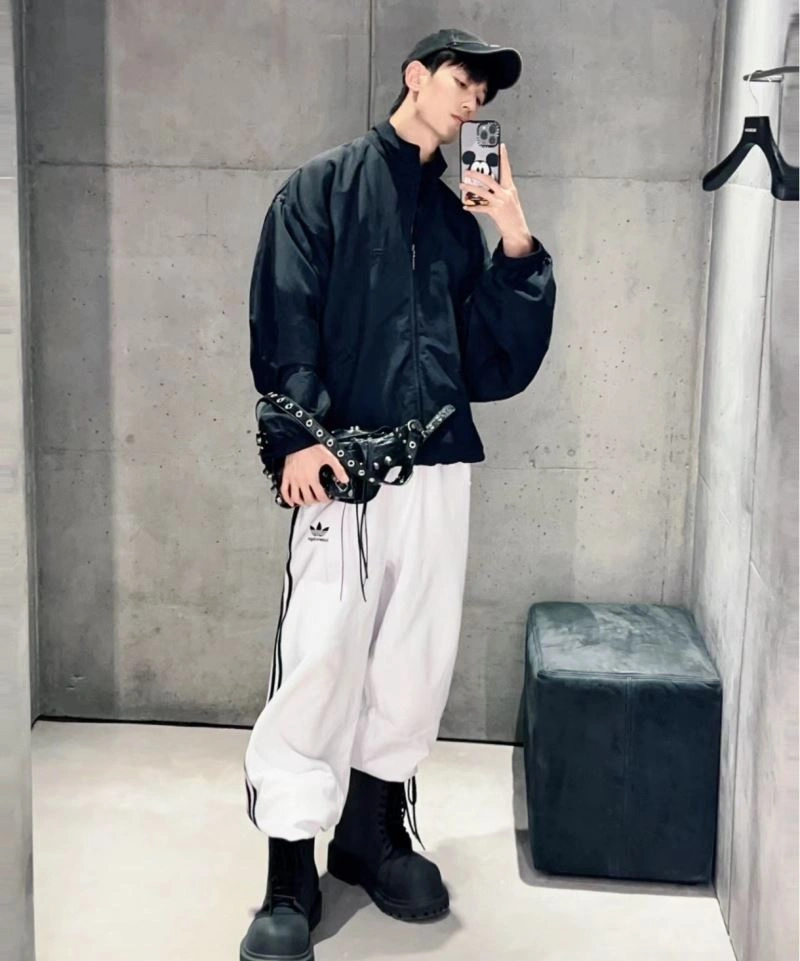 Genuine Balenciaga Trendy Unisex Motorcycle Folding Waist Bag - Street Style