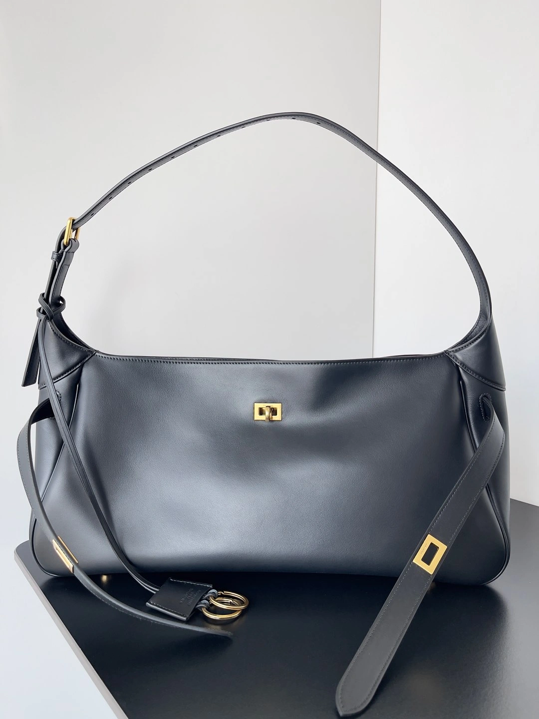 Balenciaga Urban Chic Air Series Adjustable Shoulder Bag