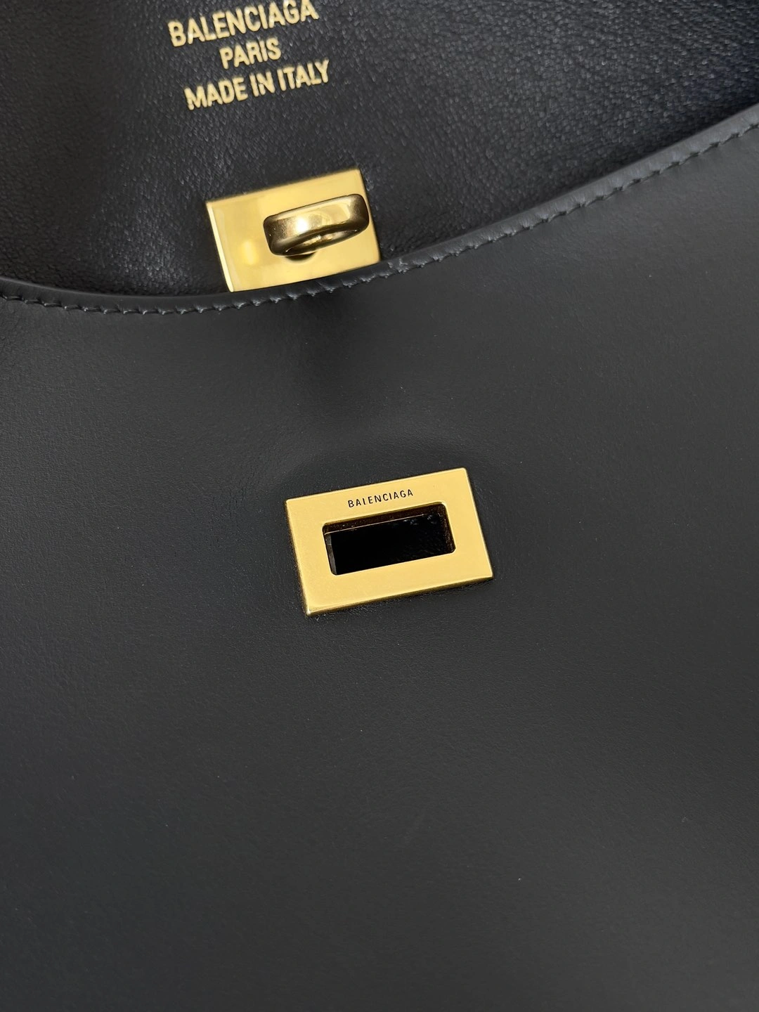 Legit Balenciaga Urban Chic Air Series Adjustable Shoulder Bag
