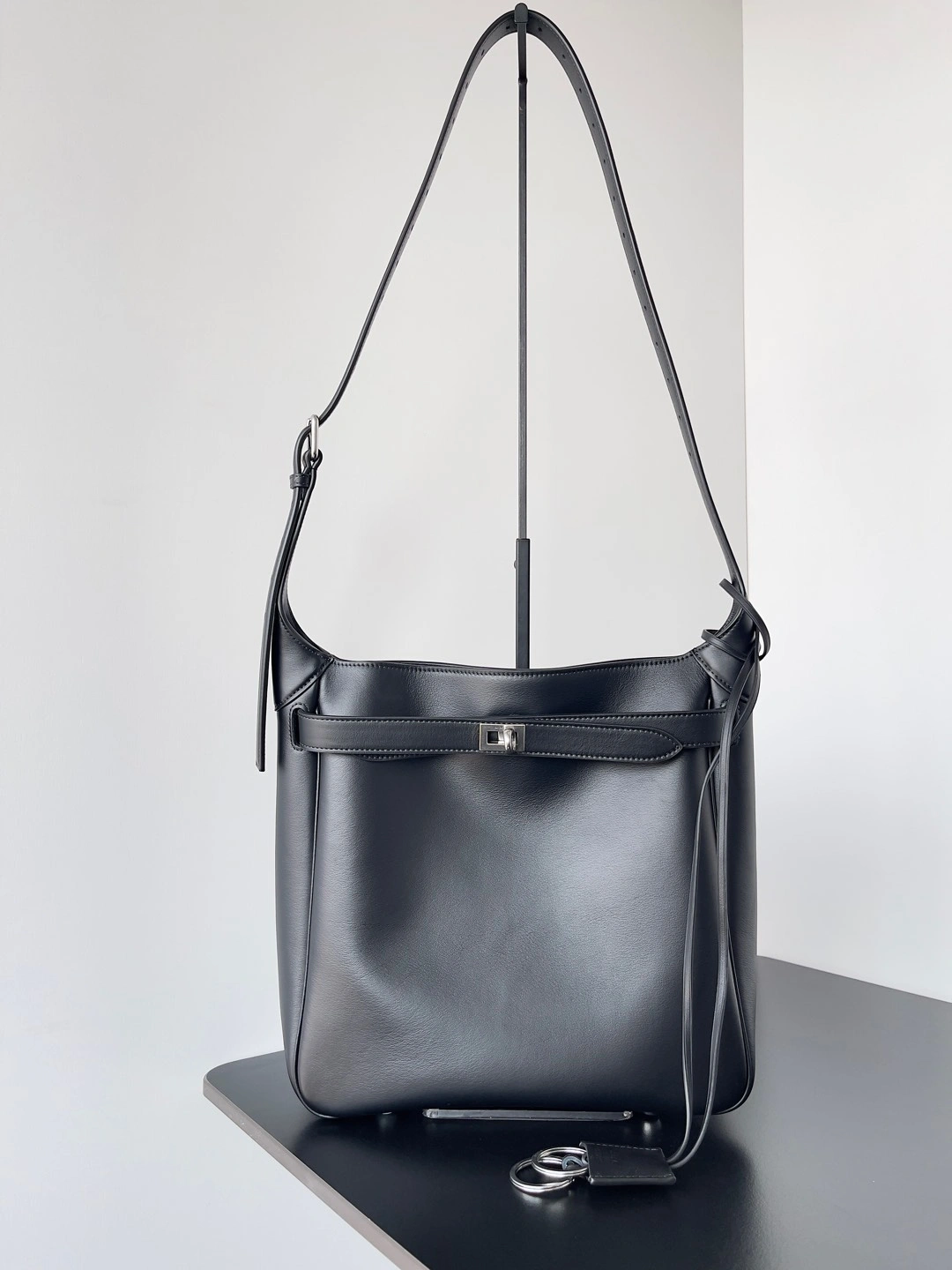 Balenciaga Urban Elegance Air Hobo Bag - Winter 2024 Collection