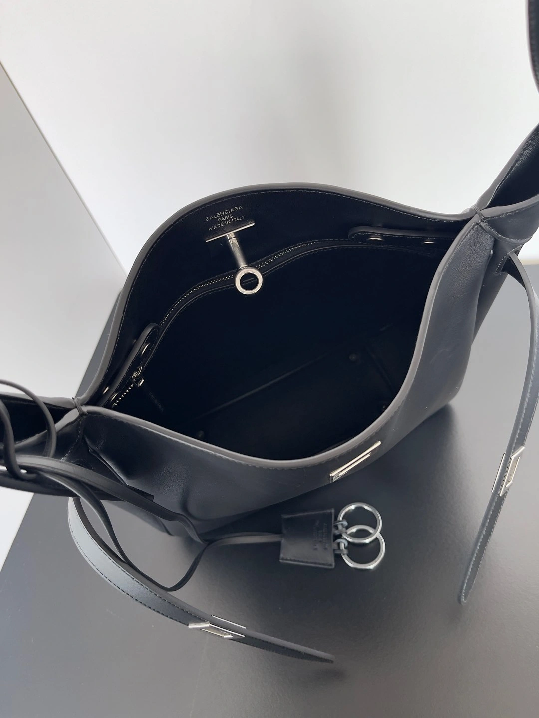 Precise copy Balenciaga Urban Elegance Air Hobo Bag - Winter 2024 Collection