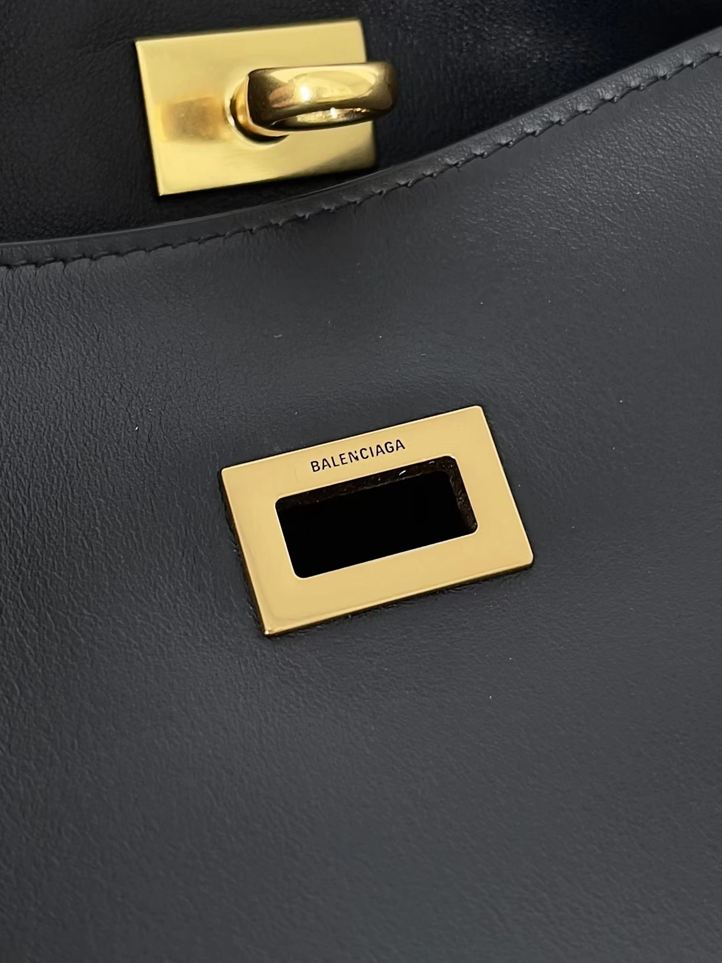 Exact replica Balenciaga Urban Elegance Air Series Shoulder Bag