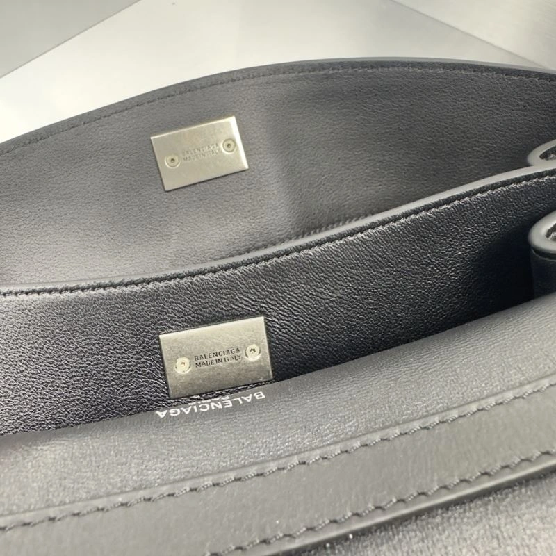 Value-priced Balenciaga Versatile Mini to Large Size Handbag Collection