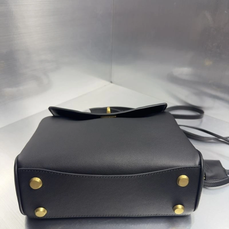 Inexpensive Balenciaga Versatile Size Handbag Collection