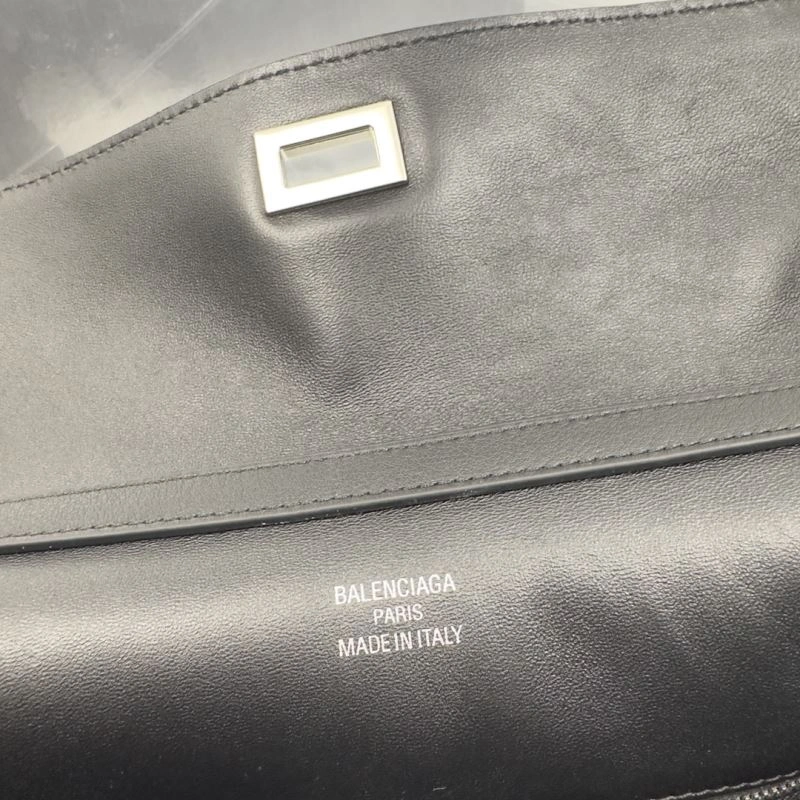 Reasonably priced Balenciaga Versatile Size Handbag Collection