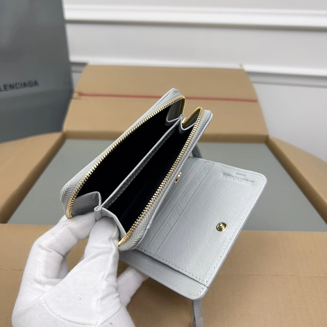 Budget-friendly Balenciaga Vintage Cracked Leather Compact Card Holder