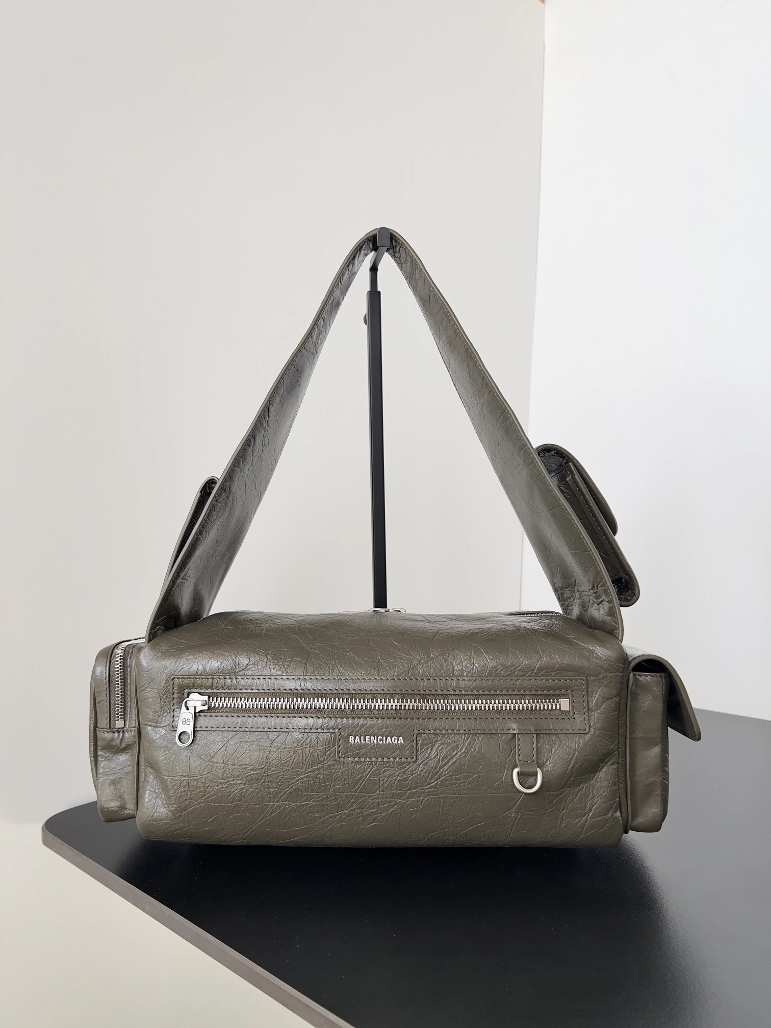 High accuracy Balenciaga Vintage Lambskin Street Style Multifunctional Shoulder Bag