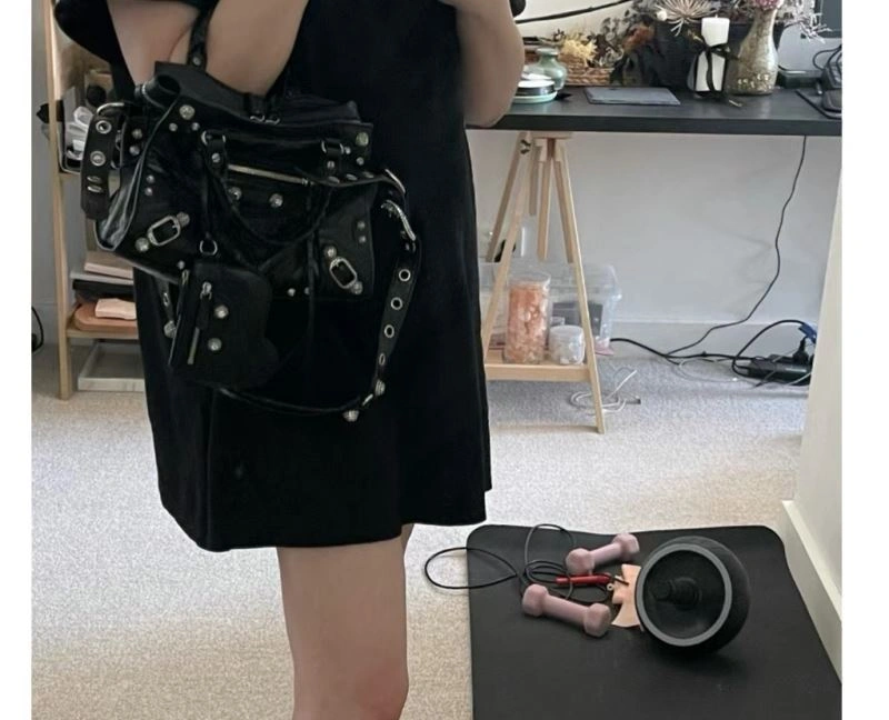 1:1 copy Balenciaga XS Le Cagole Neo City Handbag - Black Diamond Hardware