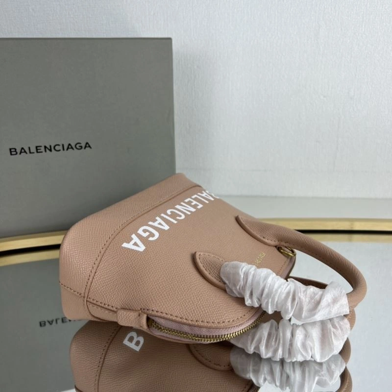 Accurate model Balenciaga XXS Oversized Letter Shell Bag - Mini Fashion Statement