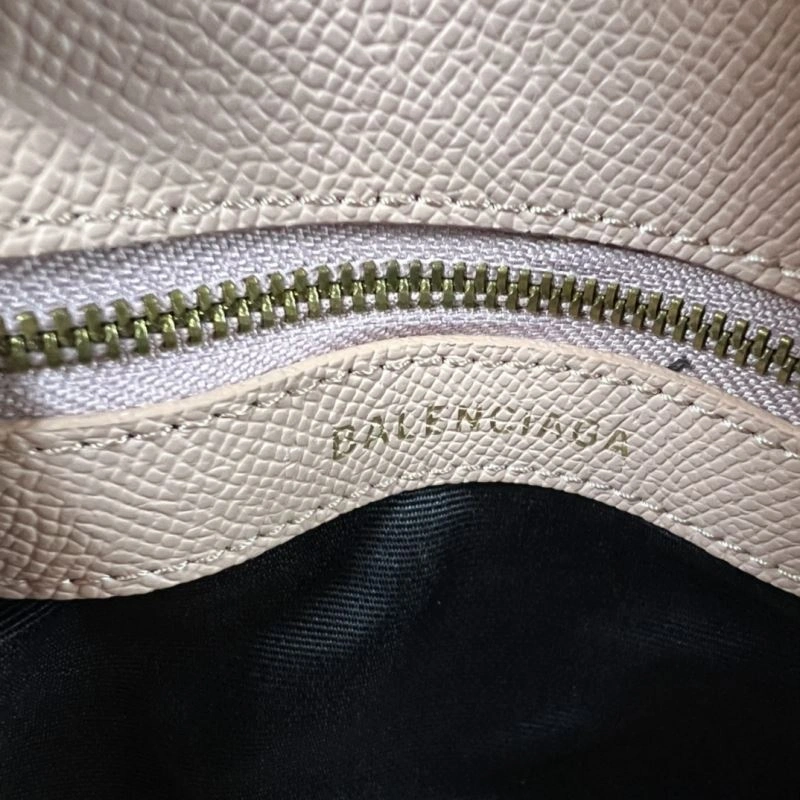 Accurate model Balenciaga XXS Oversized Letter Shell Bag - Mini Fashion Statement