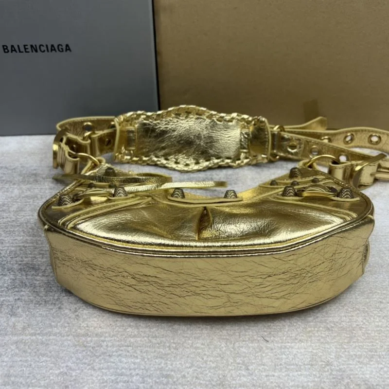 Reasonably priced Balenciaga Xiaojin Retro Motorcycle-Inspired Half Moon Dumpling Bag