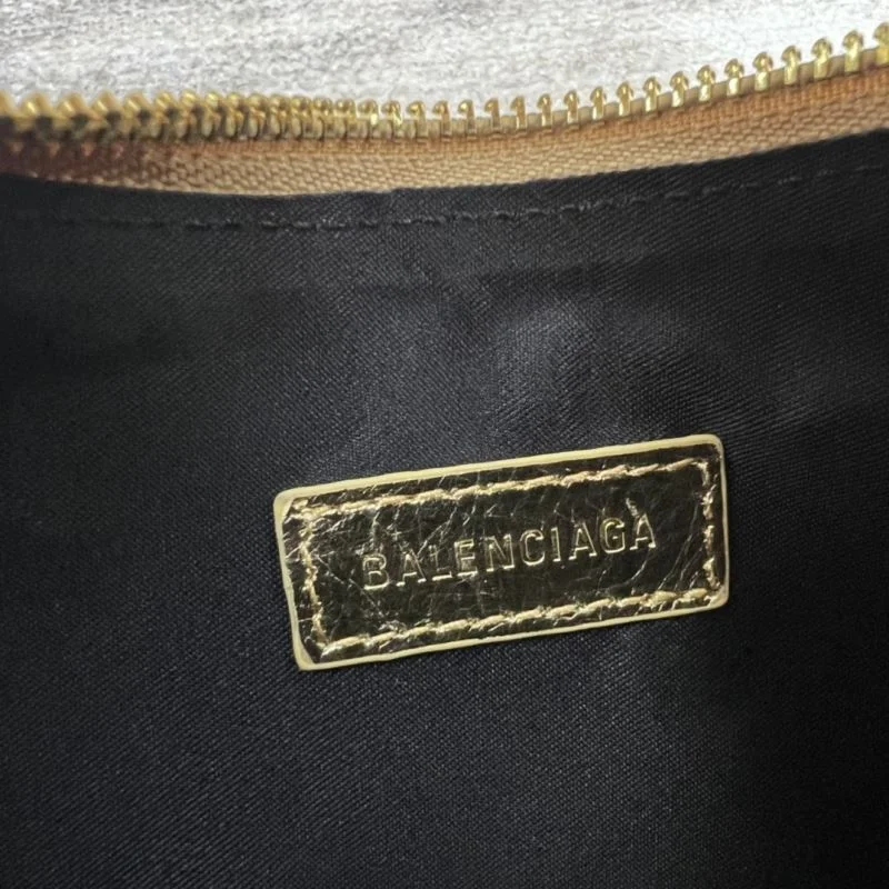 Reasonably priced Balenciaga Xiaojin Retro Motorcycle-Inspired Half Moon Dumpling Bag