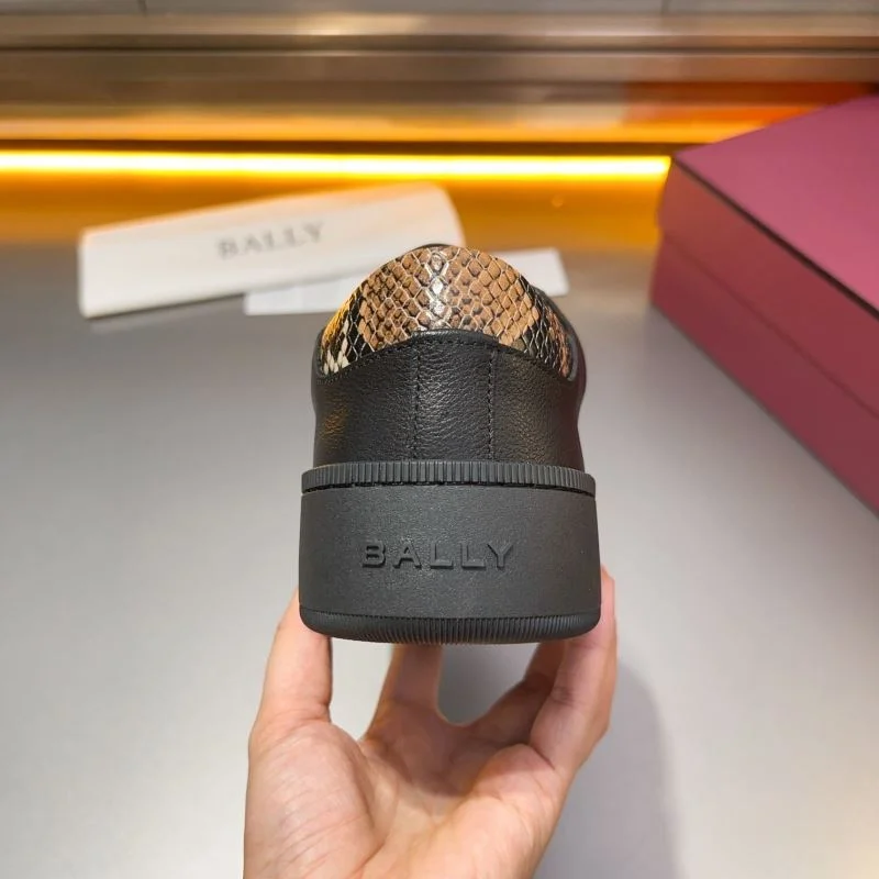 Top mirror Bally Shoes