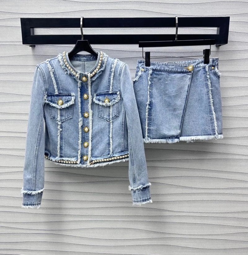 Top match Balmain Outwear