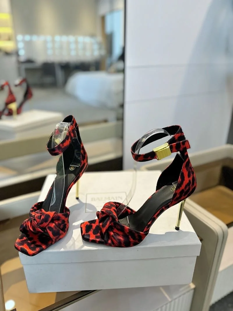 Accurate model Balmain Sandals