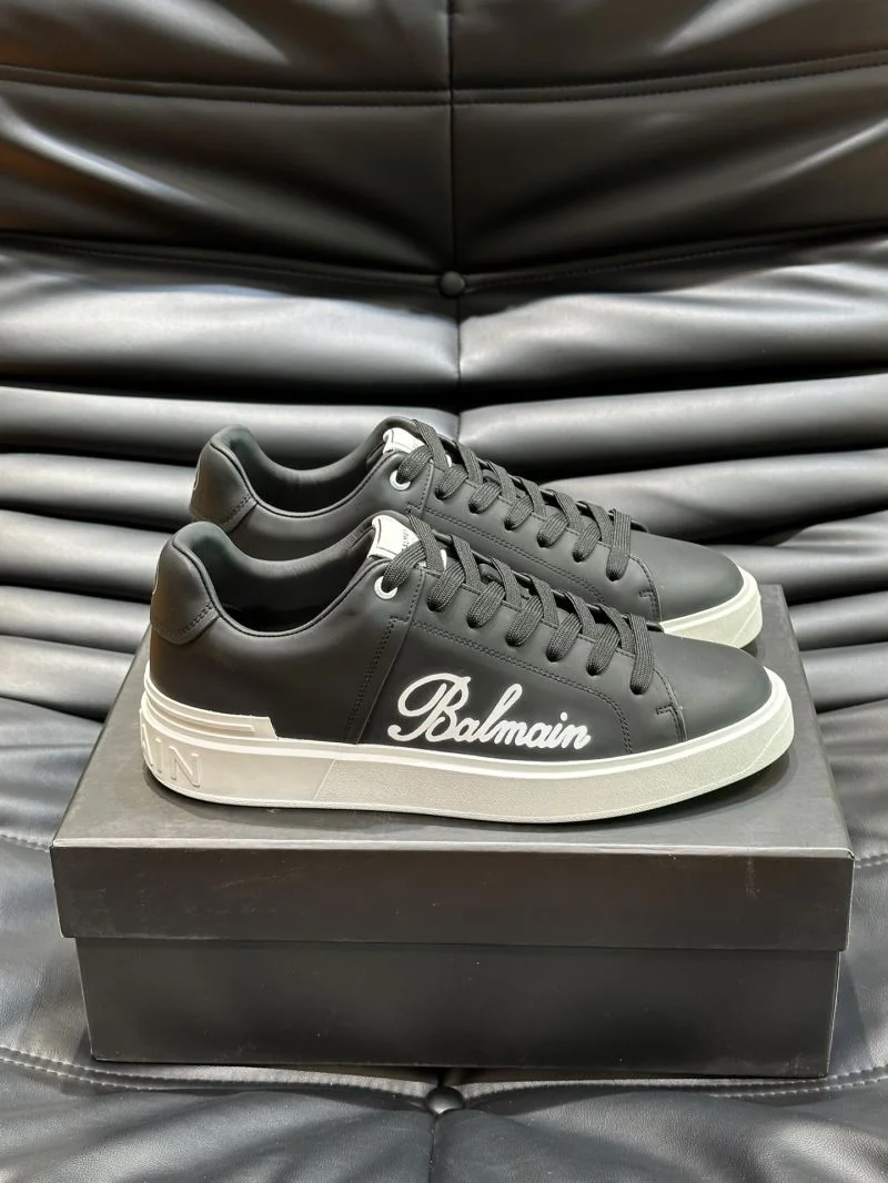 Accurate model Balmain Shoes