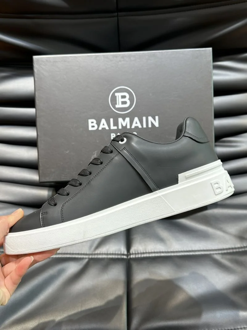 Accurate model Balmain Shoes
