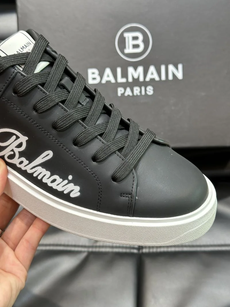 Accurate model Balmain Shoes