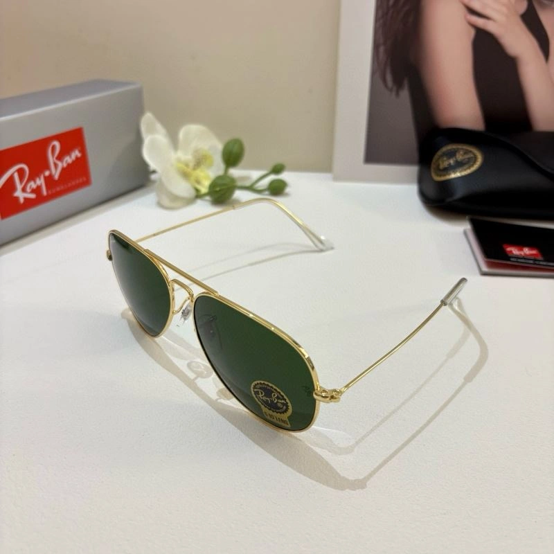 Budget-friendly Bay Ban Sunglasses