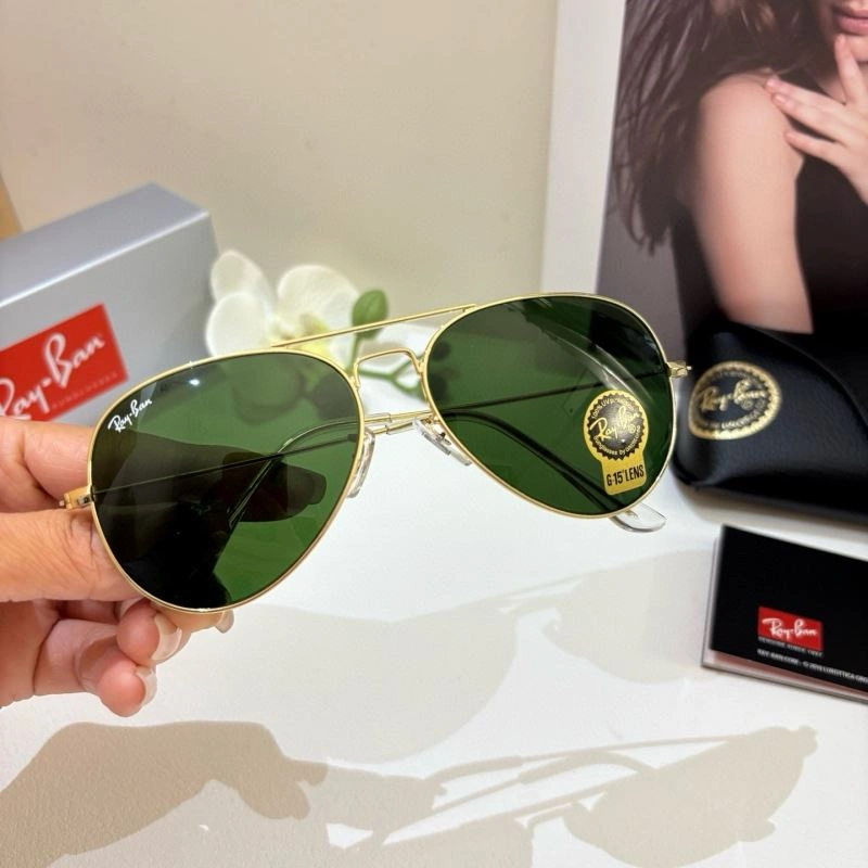 Budget-friendly Bay Ban Sunglasses
