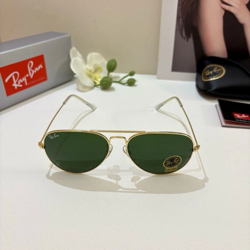 Budget-friendly Bay Ban Sunglasses