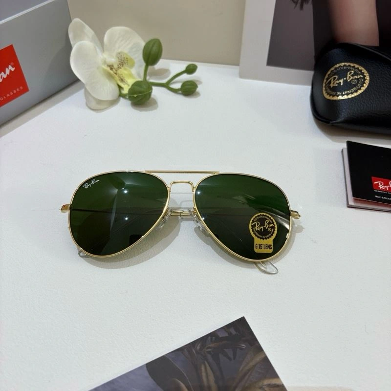Budget-friendly Bay Ban Sunglasses