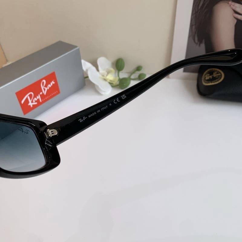Cut-rate Bay Ban Sunglasses