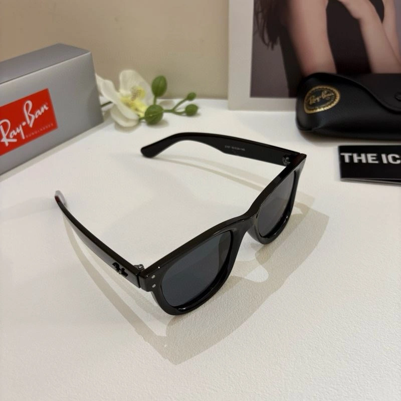 Bay Ban Sunglasses