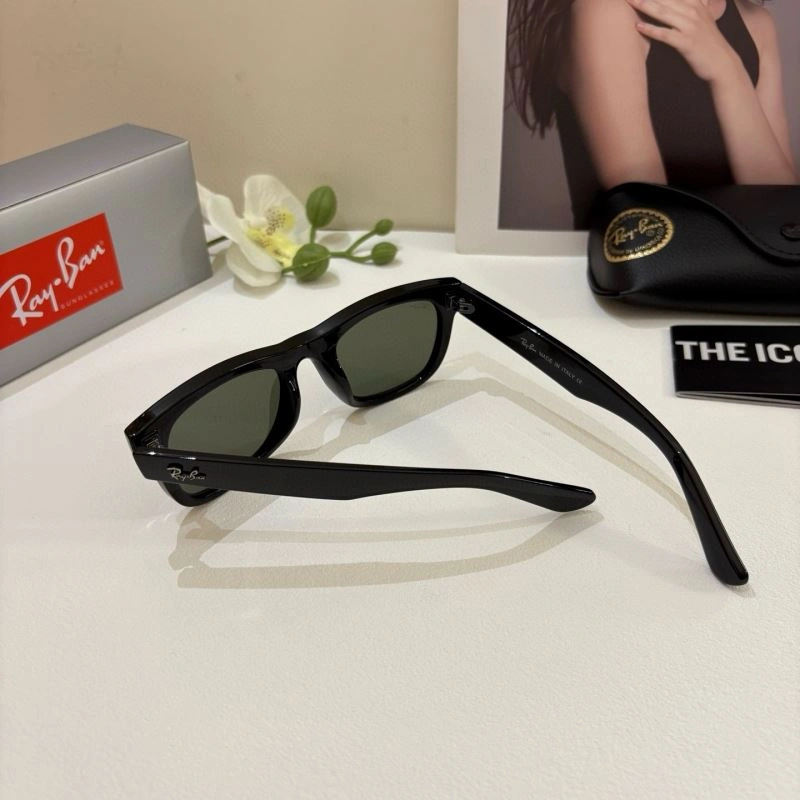 Bargain Bay Ban Sunglasses