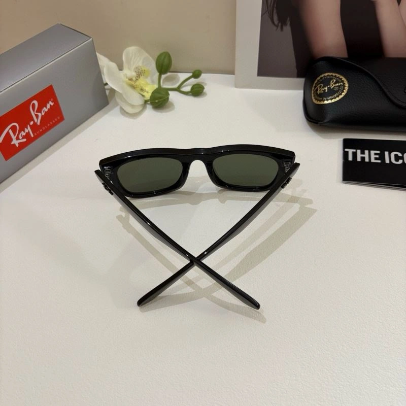Bargain Bay Ban Sunglasses