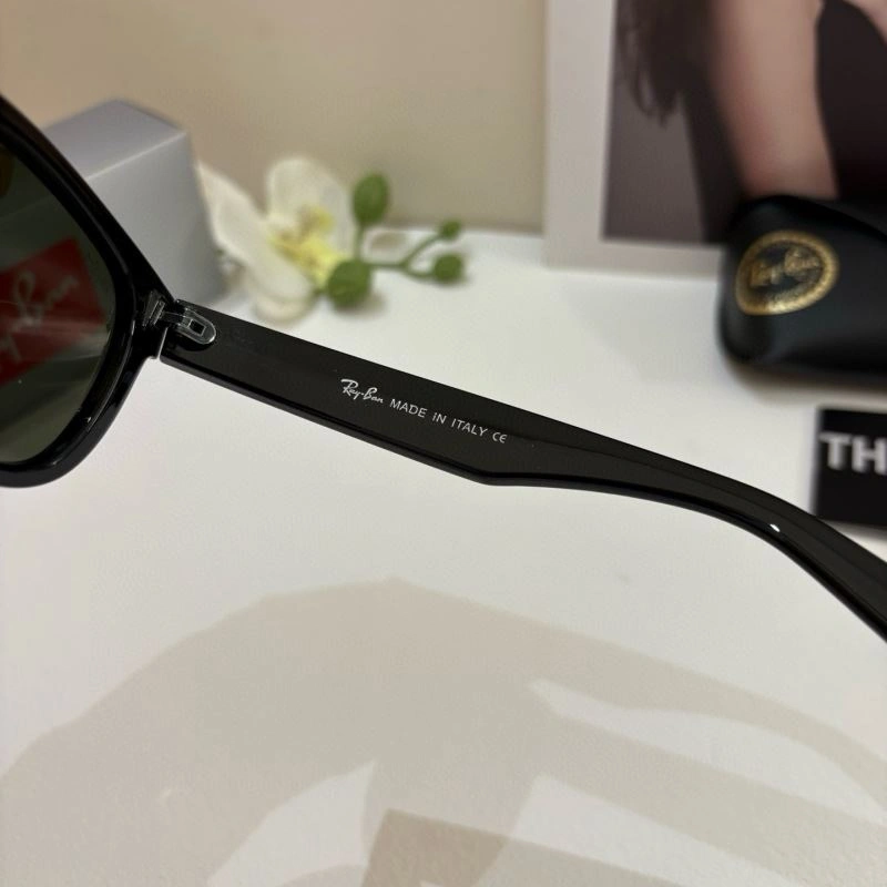 Bargain Bay Ban Sunglasses