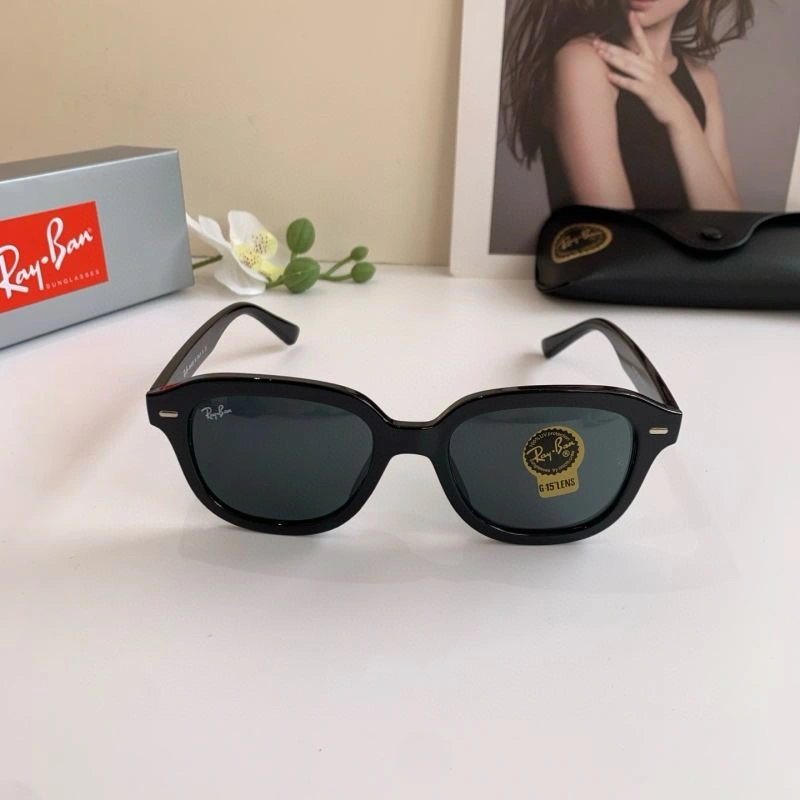 Brand-authenticated Bay Ban Sunglasses