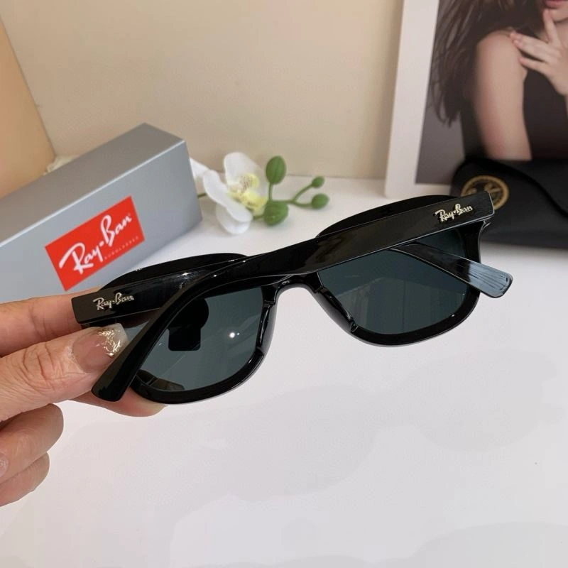 Brand-authenticated Bay Ban Sunglasses