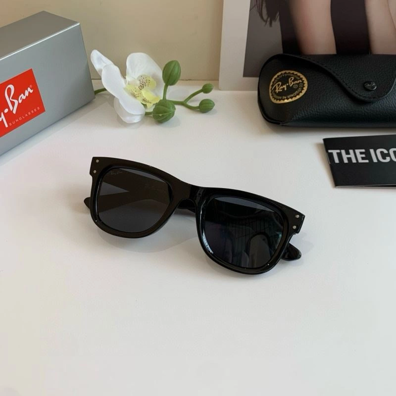 Exact replica Bay Ban Sunglasses
