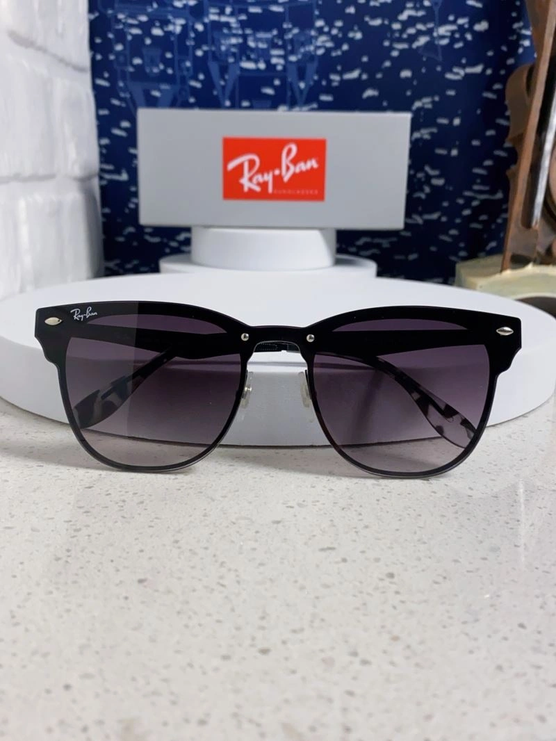 Low-cost Bay Ban Sunglasses