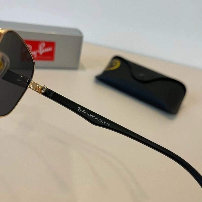 Top mirror Bay Ban Sunglasses