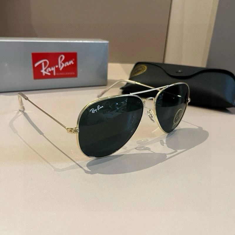 Budget-friendly Bay Ban Sunglasses