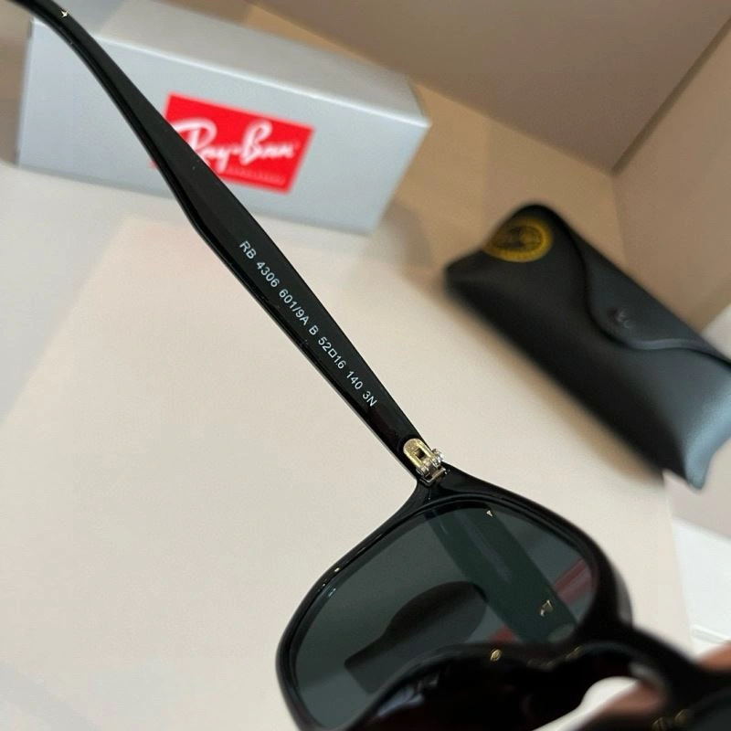 Factory-made Bay Ban Sunglasses