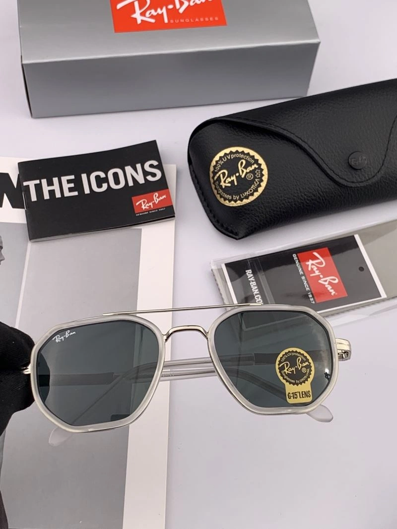 Accurate model Bay Ban Sunglasses