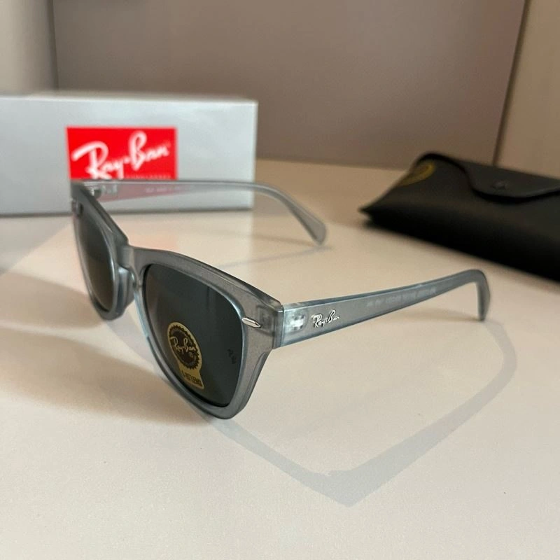 Low-cost Bay Ban Sunglasses