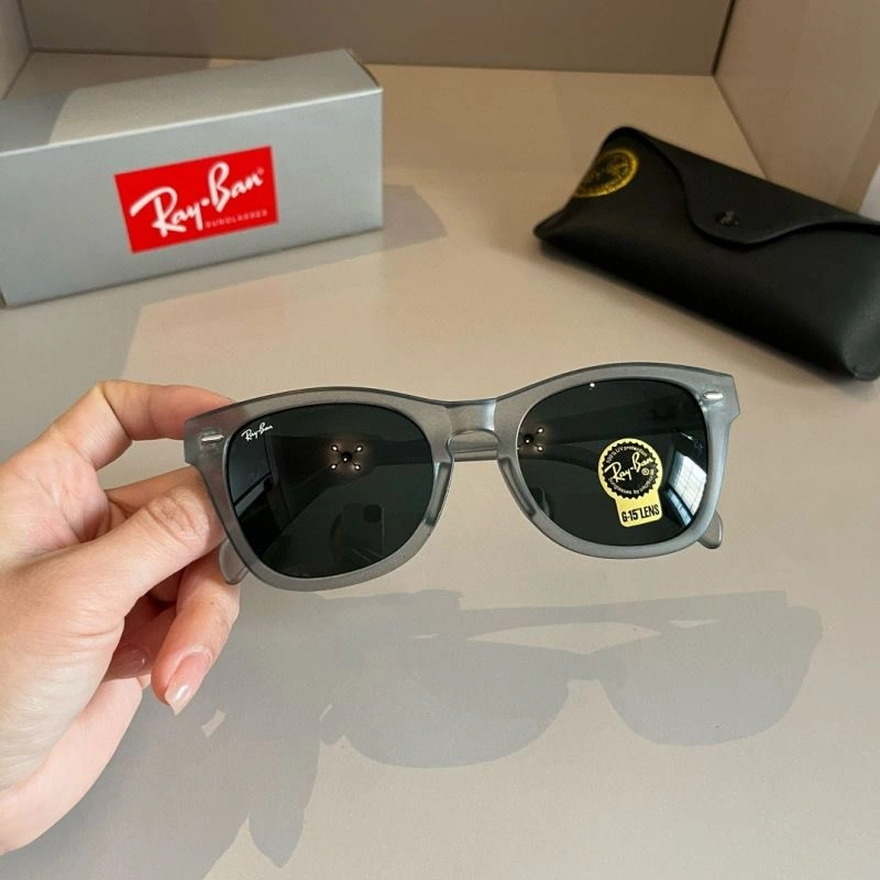 Low-cost Bay Ban Sunglasses