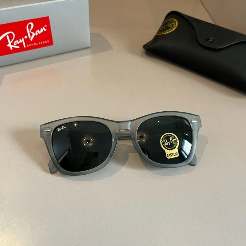 Low-cost Bay Ban Sunglasses