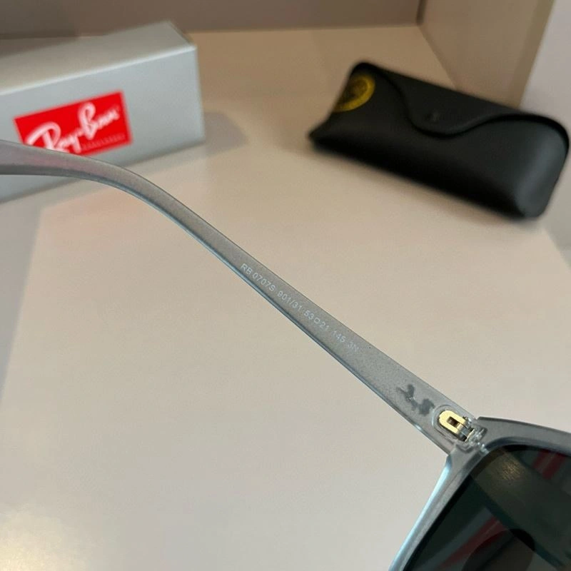 Low-cost Bay Ban Sunglasses