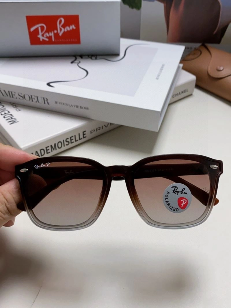 Budget-friendly Bay Ban Sunglasses